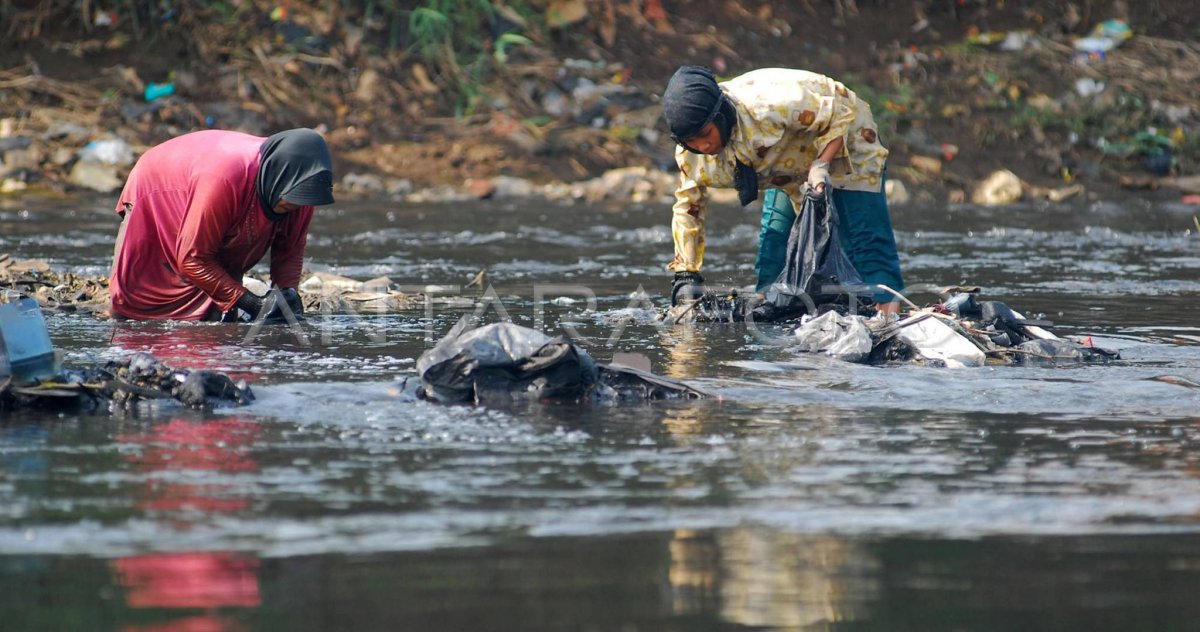 SUNGAI TERCEMAR | ANTARA Foto