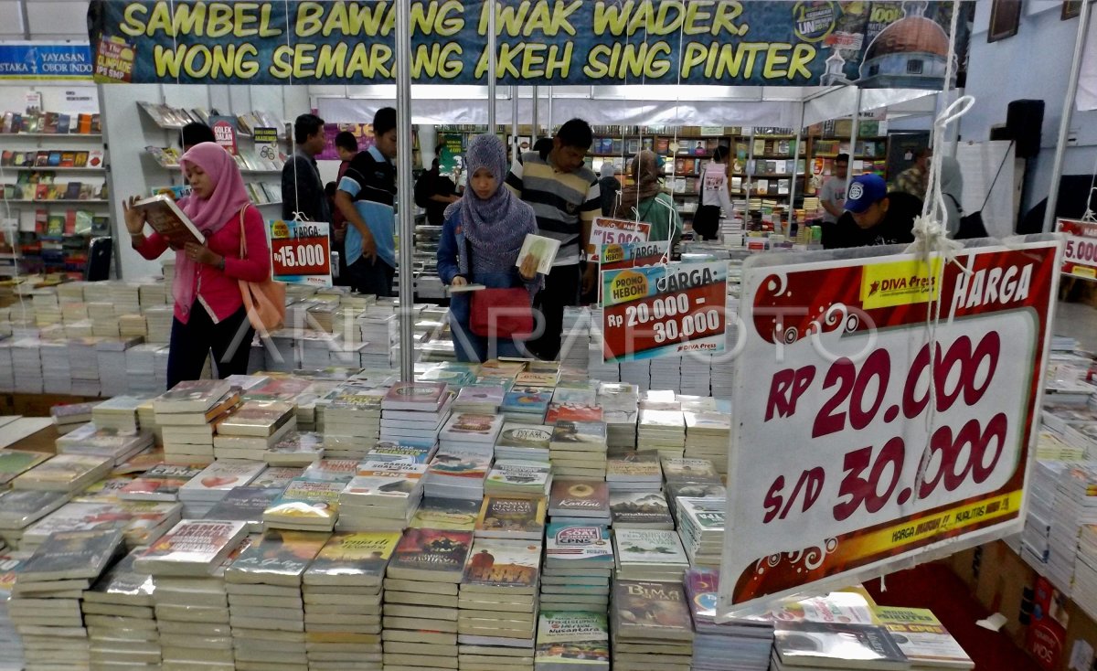 FESTIVAL BUKU MURAH | ANTARA Foto