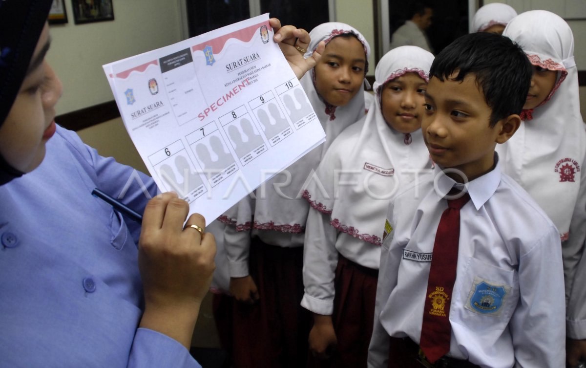 BELAJAR DEMOKRASI | ANTARA Foto