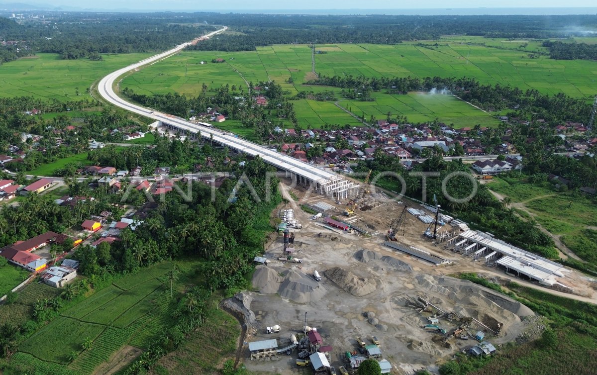 Pengadaan lahan tol Padang - Sicincin | ANTARA Foto Pengadaan lahan tol Padang - Sicincin | ANTARA Foto