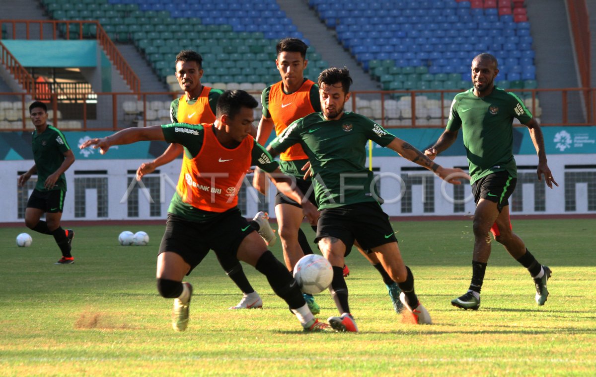 JELANG LAGA PERSAHABATAN TIMNAS INDONESIA VS MAURITIUS | ANTARA Foto JELANG LAGA PERSAHABATAN TIMNAS INDONESIA VS MAURITIUS | ANTARA Foto