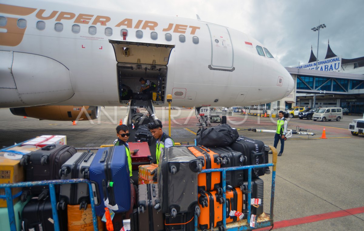 Peningkatan penumpang jelang natal dan tahun baru di Bandara Minangkabau | ANTARA Foto
