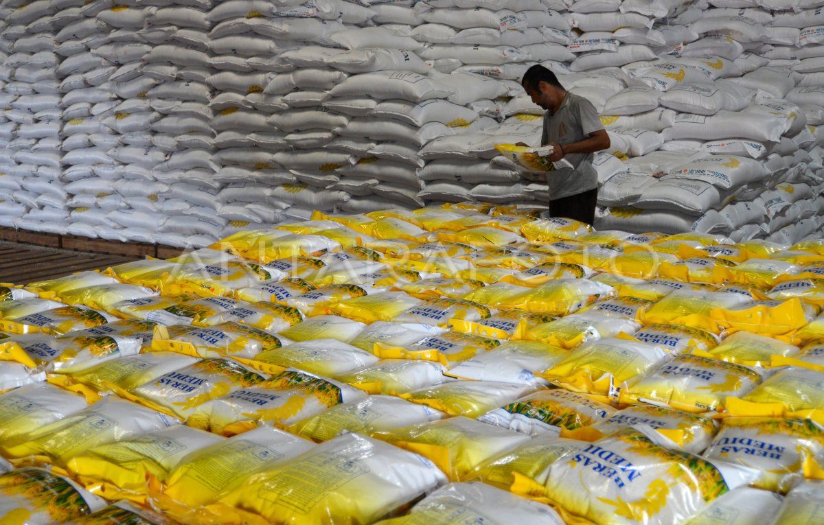 STOK BERAS NASIONAL | ANTARA Foto