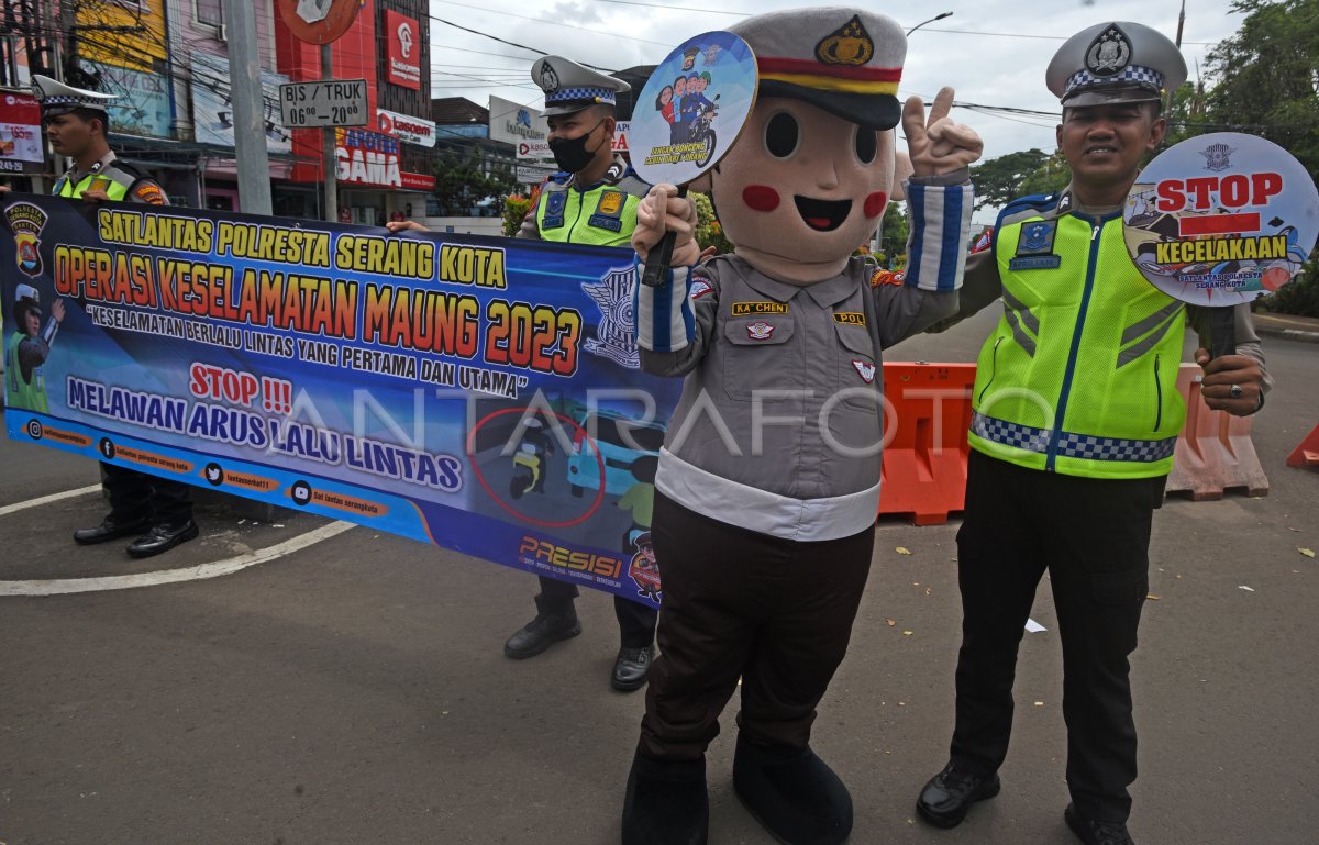 OPERASI KESELAMATAN LALU LINTAS | ANTARA Foto
