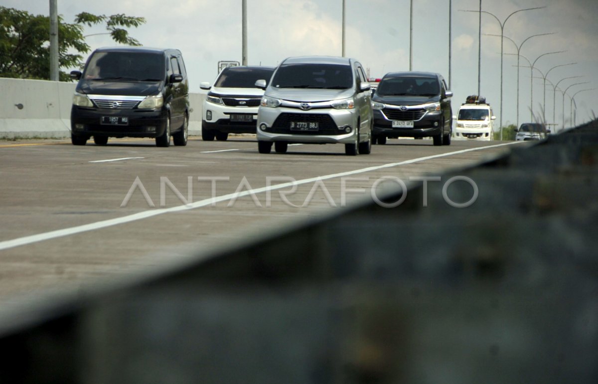 TOL PEJAGAN-PEMALANG RAMAI LANCAR | ANTARA Foto