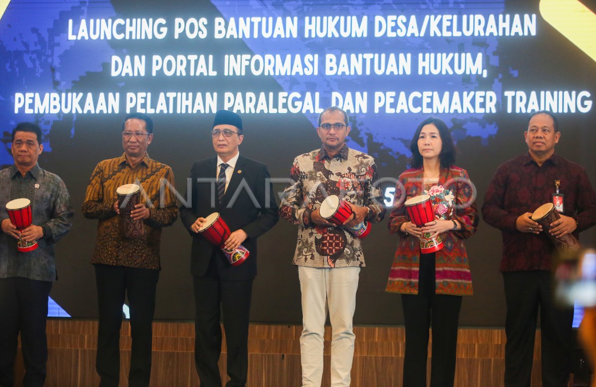 Peluncuran Pos Bantuan Hukum Desa | ANTARA Foto