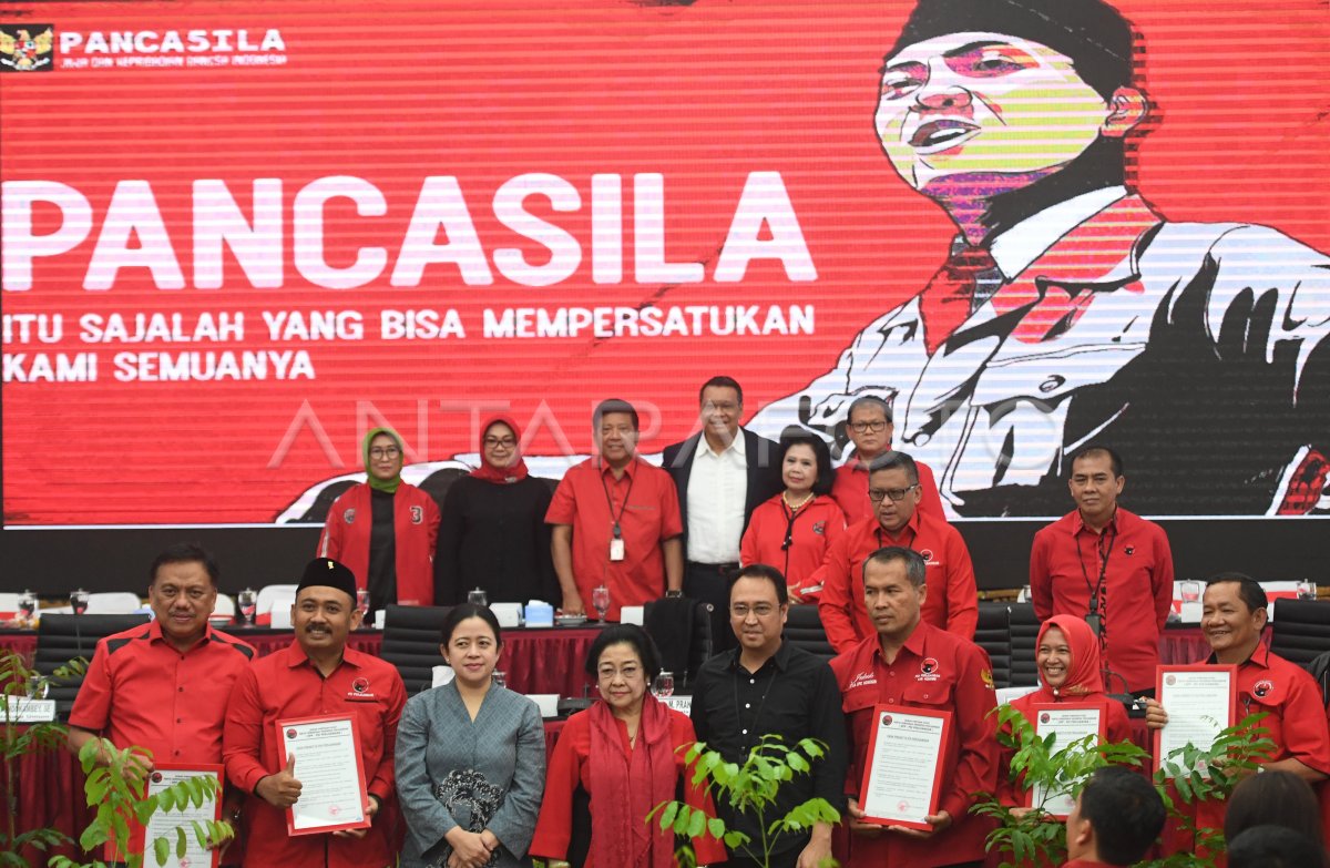 PDI PERJUANGAN USUNG 49 PASANGAN CALON DI PILKADA 2020 | ANTARA Foto PDI PERJUANGAN USUNG 49 PASANGAN CALON DI PILKADA 2020 | ANTARA Foto