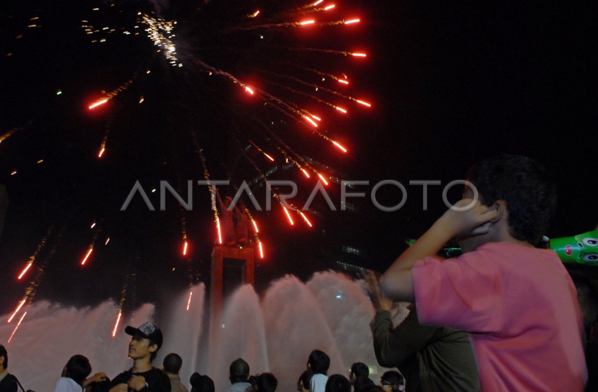 Malam Pergantian Tahun Baru di Jakarta | ANTARA Foto