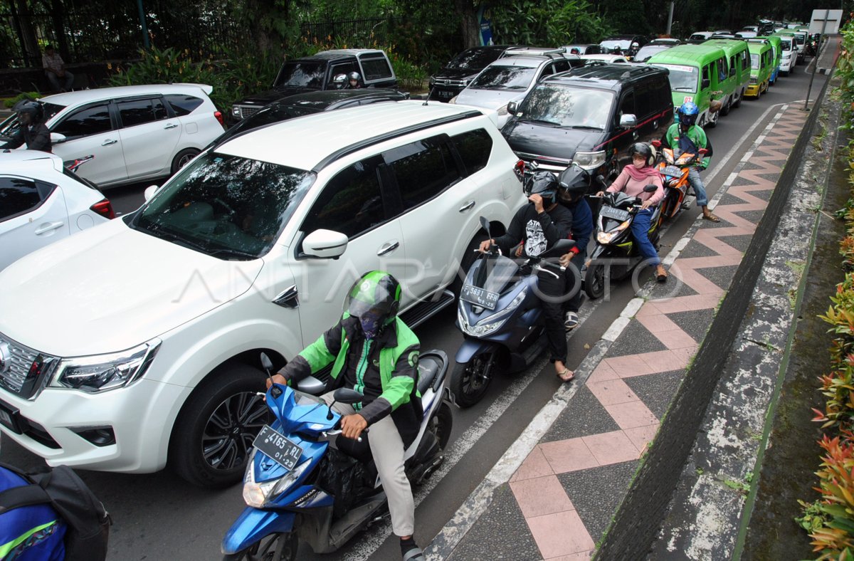 KEPADATAN ARUS LALU LINTAS DI KOTA BOGOR | ANTARA Foto