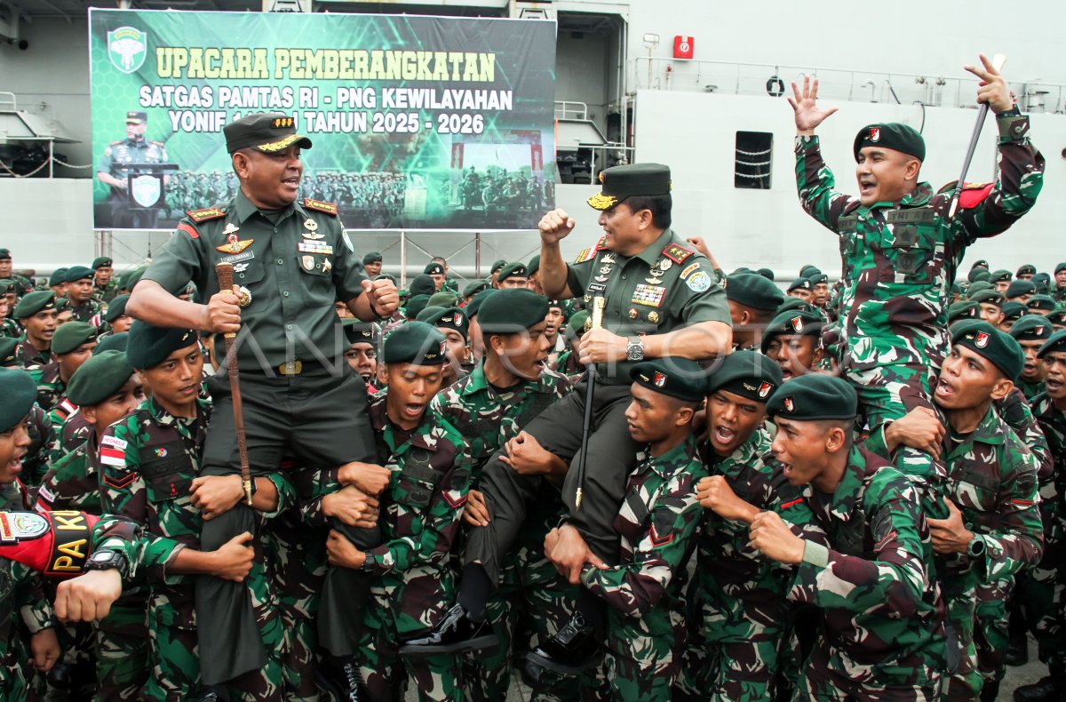 Pemberangkatan Satgas Pamtas RI-Papua Nugini | ANTARA Foto