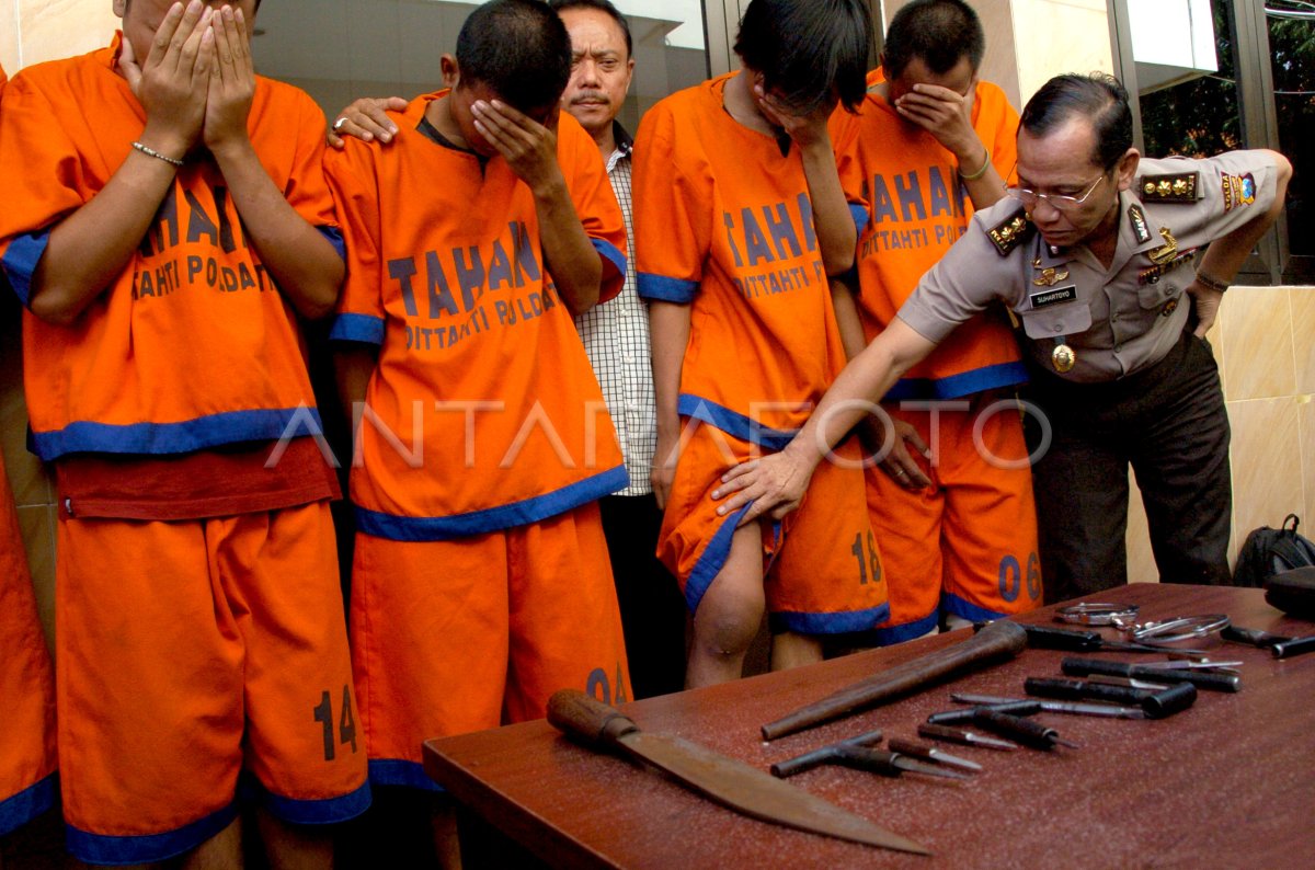 PENCURIAN DENGAN KEKERASAN | ANTARA Foto