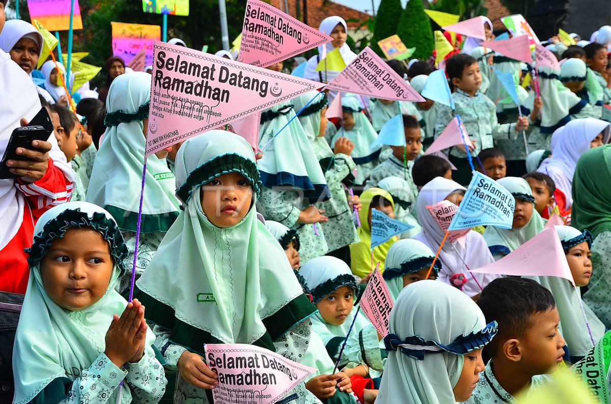 PAWAI SAMBUT RAMADHAN | ANTARA Foto PAWAI SAMBUT RAMADHAN | ANTARA Foto