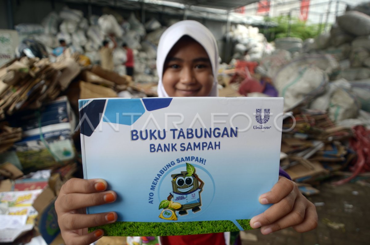 BANK TRASH | ANTARA Foto