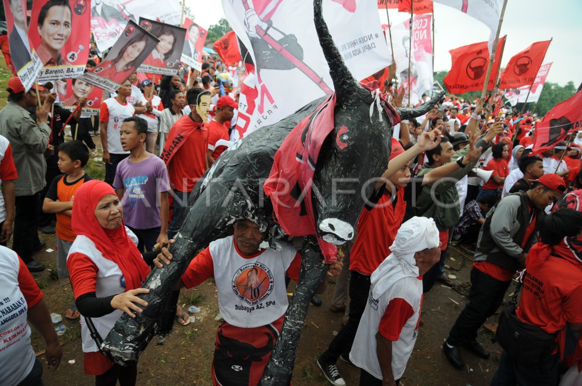 KAMPANYE PDIP DI DEPOK | ANTARA Foto KAMPANYE PDIP DI DEPOK | ANTARA Foto