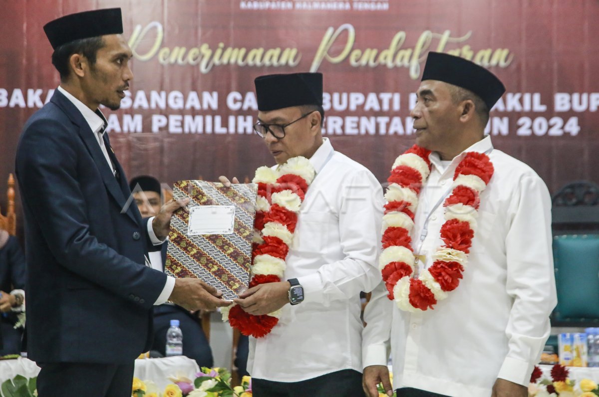 Pendaftaran bakal calon Bupati Halmahera Tengah | ANTARA Foto