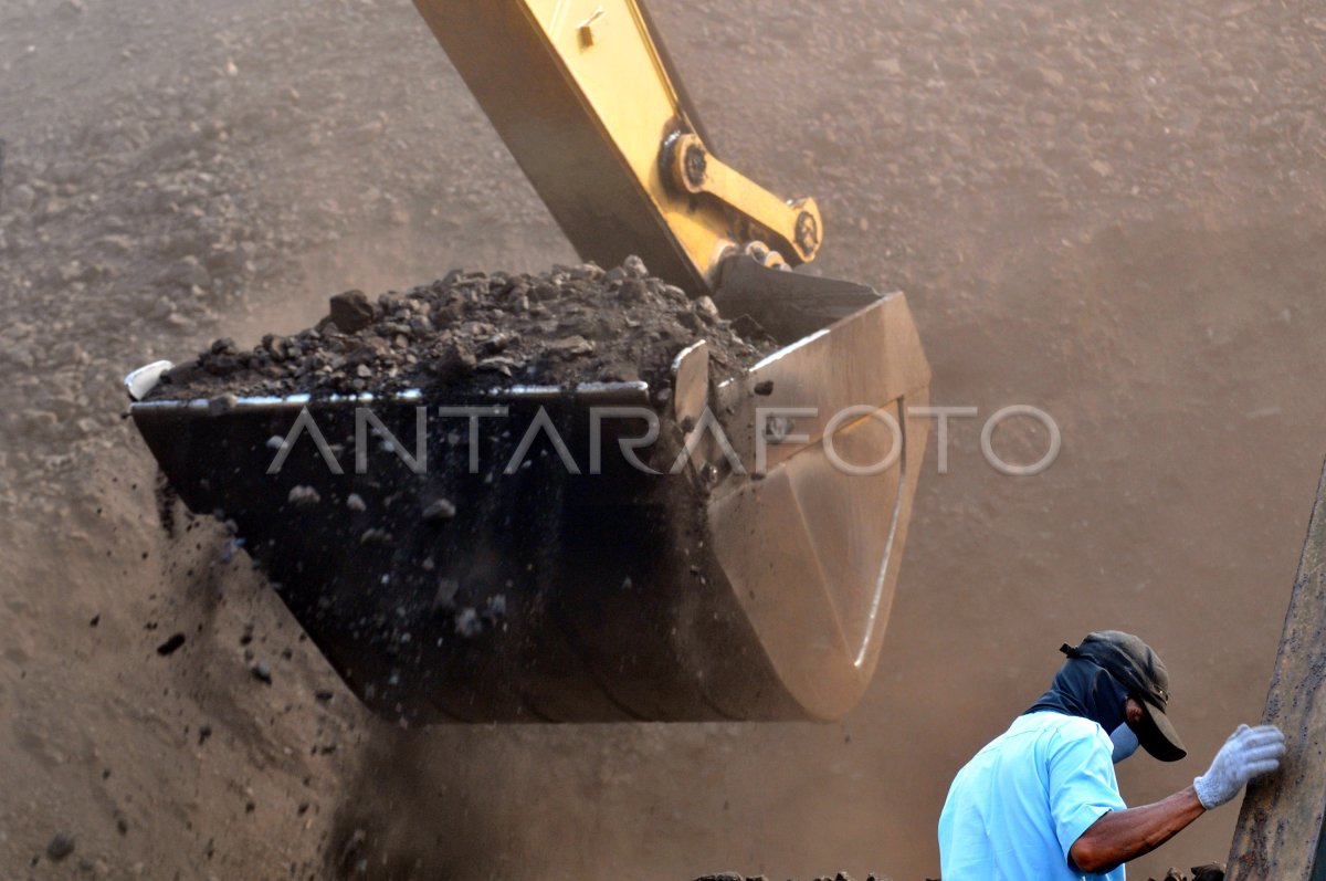 PRODUKSI BATUBARA | ANTARA Foto