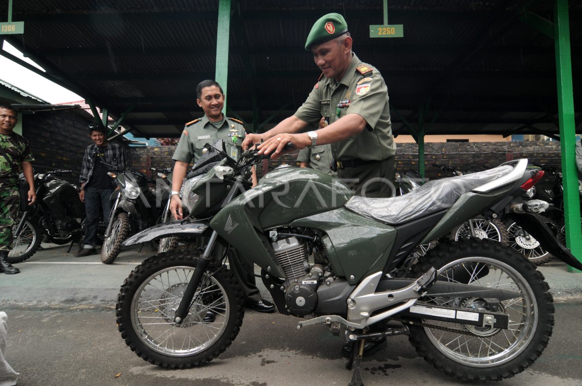 BANTUAN MOTOR TNI AD | ANTARA Foto
