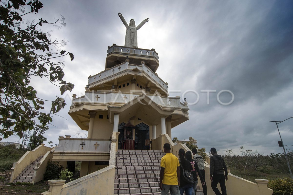 WISATA PATUNG KRISTUS RAJA | ANTARA Foto WISATA PATUNG KRISTUS RAJA | ANTARA Foto