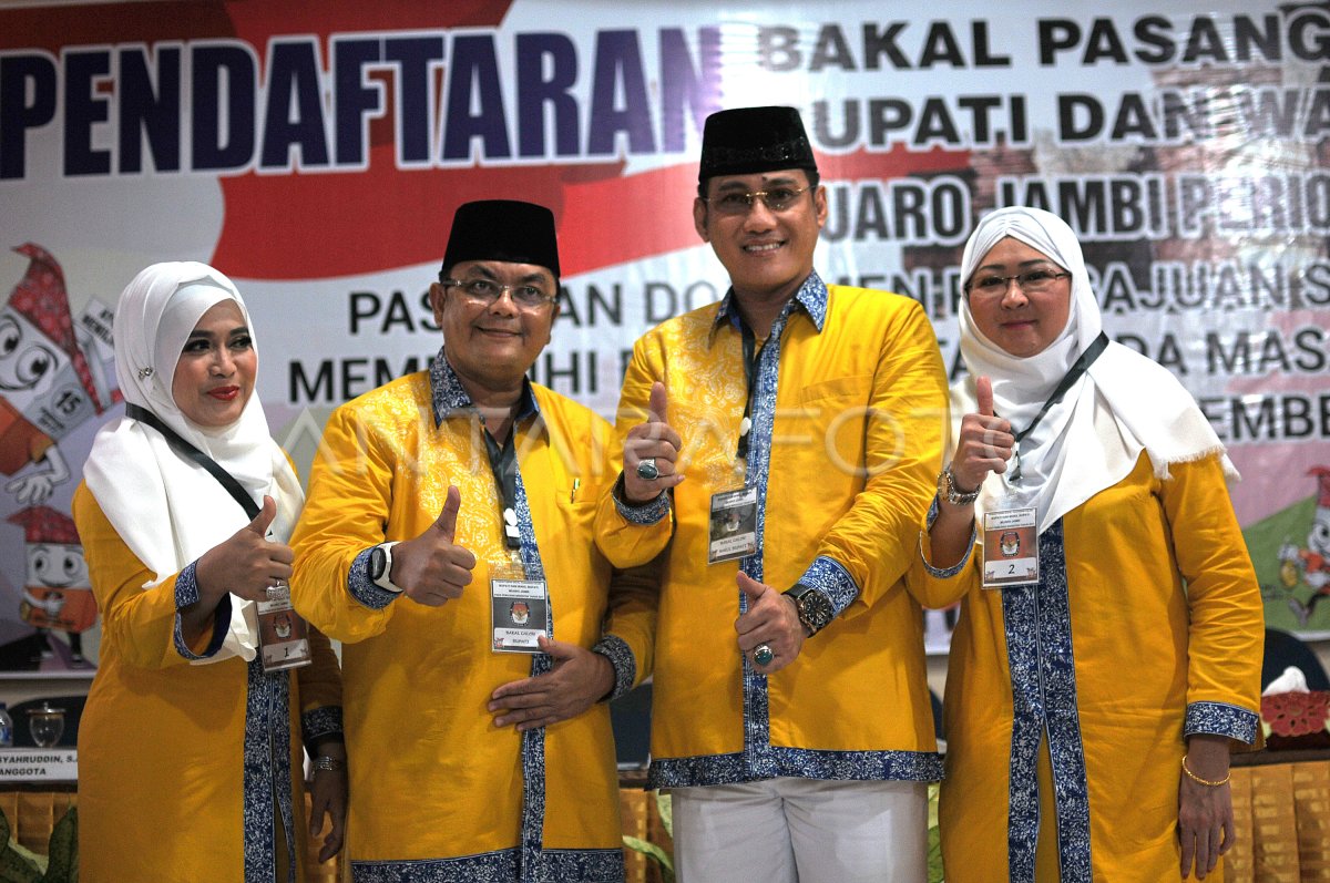 PENDAFTARAN CALON BUPATI MUARO JAMBI | ANTARA Foto PENDAFTARAN CALON BUPATI MUARO JAMBI | ANTARA Foto