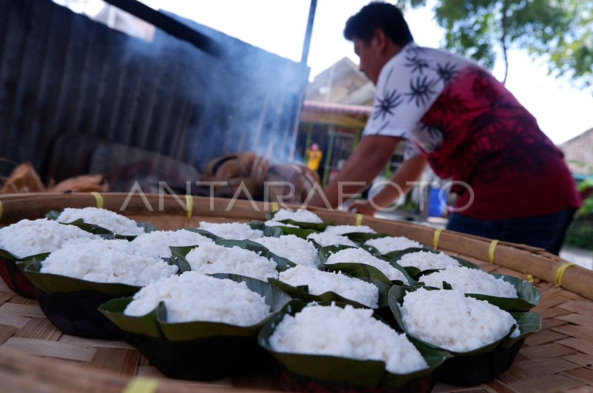 Kue Bika Bakar Di Medan Antara Foto