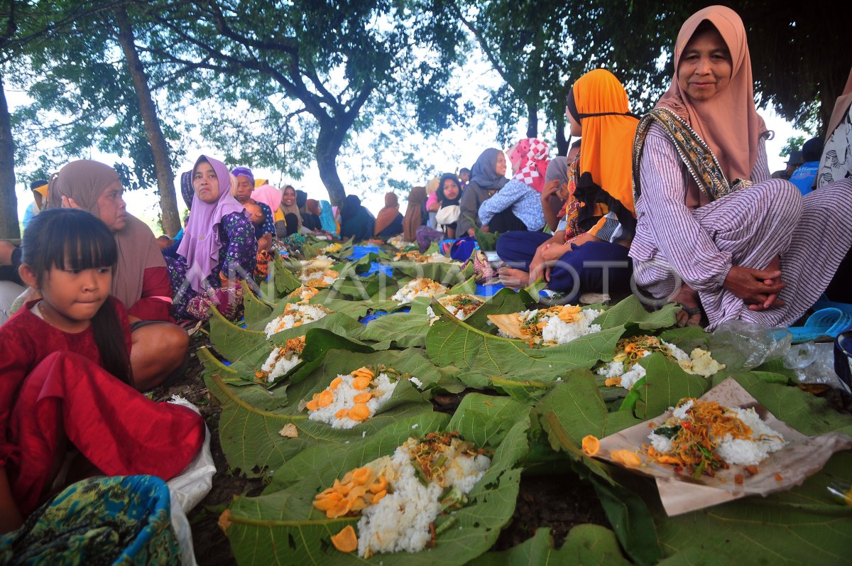 Tradisi sedekah bumi di Grobogan | ANTARA Foto