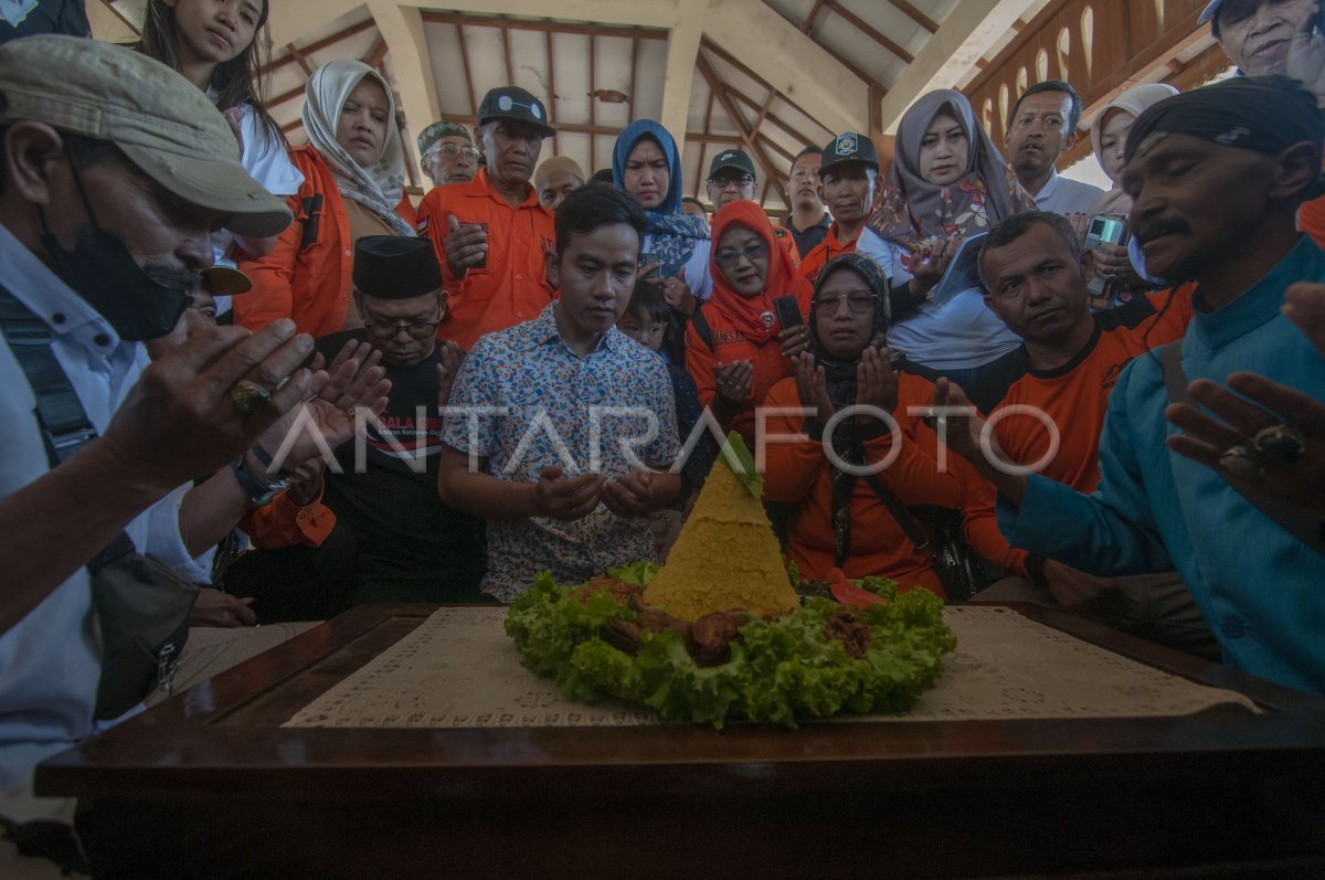 Gibran kunjungi warga lereng Gunung Merapi dan Merbabu | ANTARA Foto Gibran kunjungi warga lereng Gunung Merapi dan Merbabu | ANTARA Foto