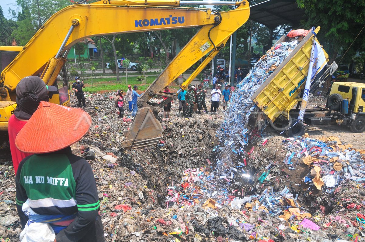 Pemusnahan rokok ilegal Bea Cukai Kudus | ANTARA Foto