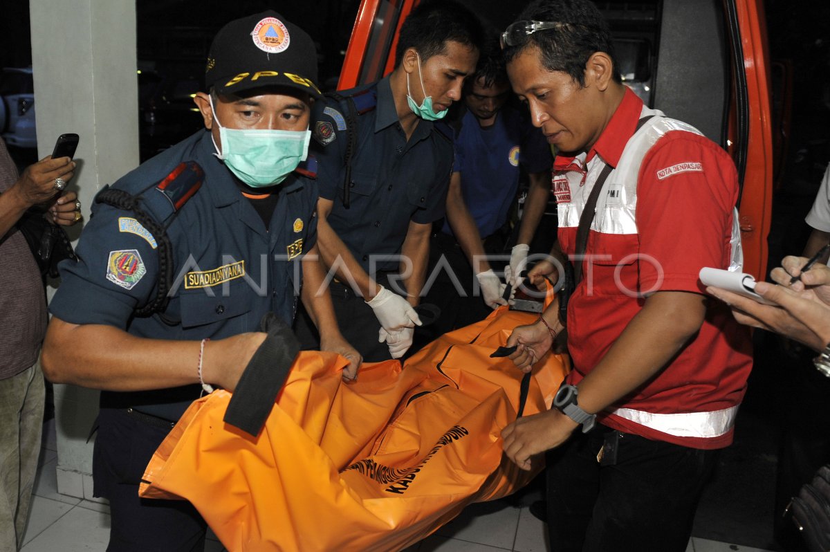 KORBAN KECELAKAAN BUS | ANTARA Foto