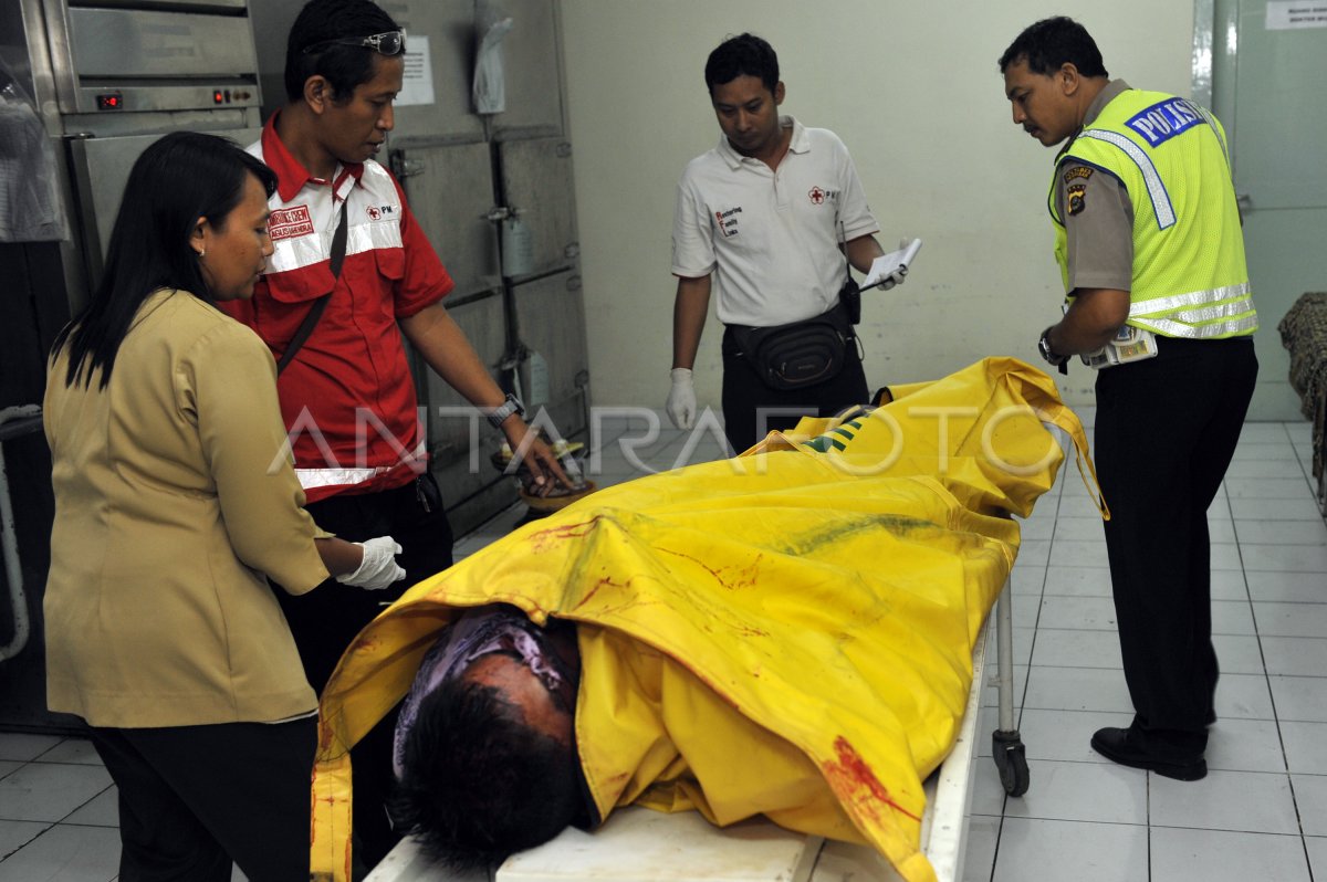 KORBAN KECELAKAAN BUS | ANTARA Foto