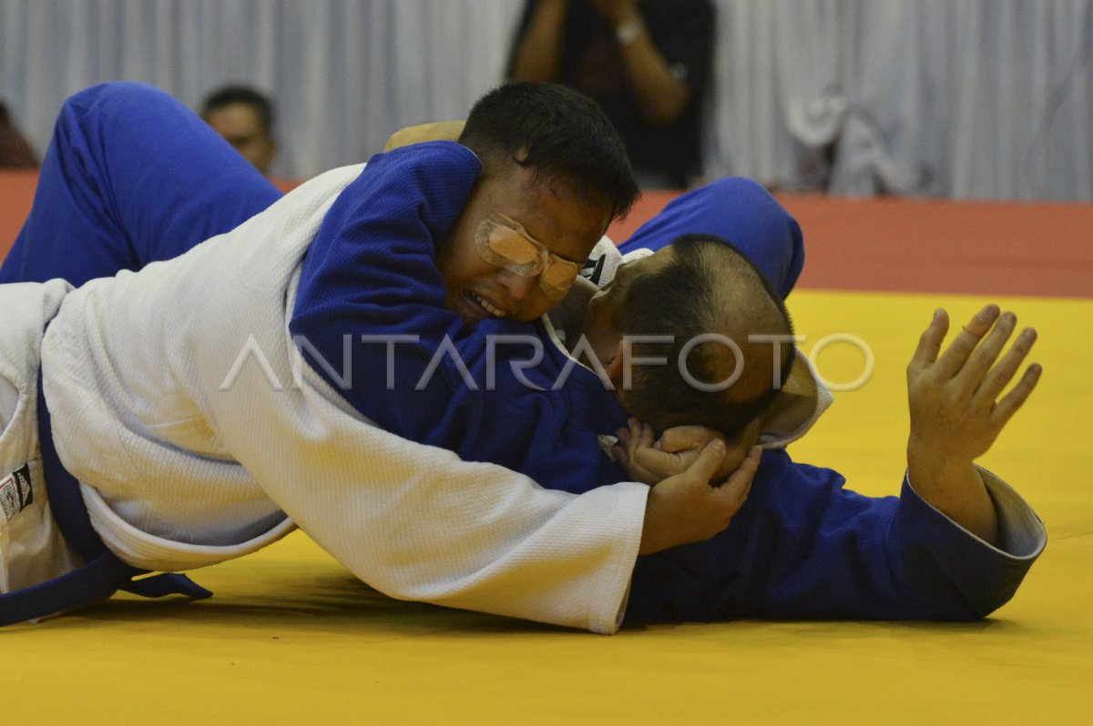 EMAS JUDO -81 KG JABAR | ANTARA Foto