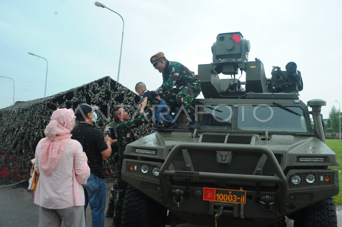 ALUTSISTA EXHIBITION IN PALEMBANG REPRESENTATION | ANTARA Foto