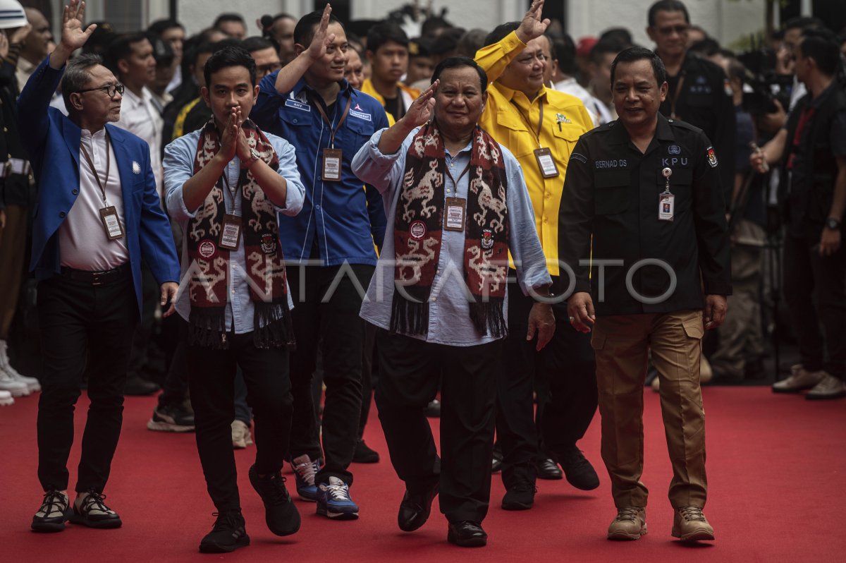 Prabowo-Gibran daftar Pilpres 2024 di KPU | ANTARA Foto