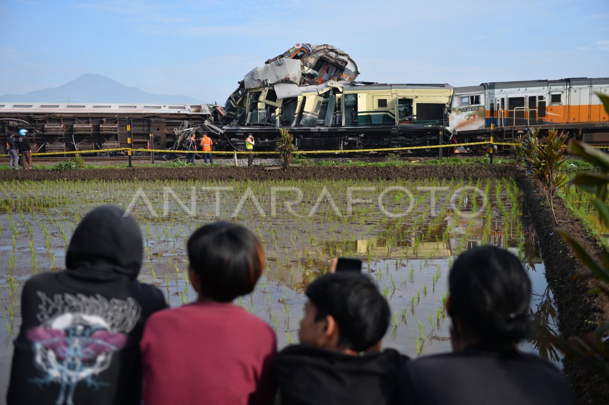 Kecelakaan kereta di Cicalengka | ANTARA Foto
