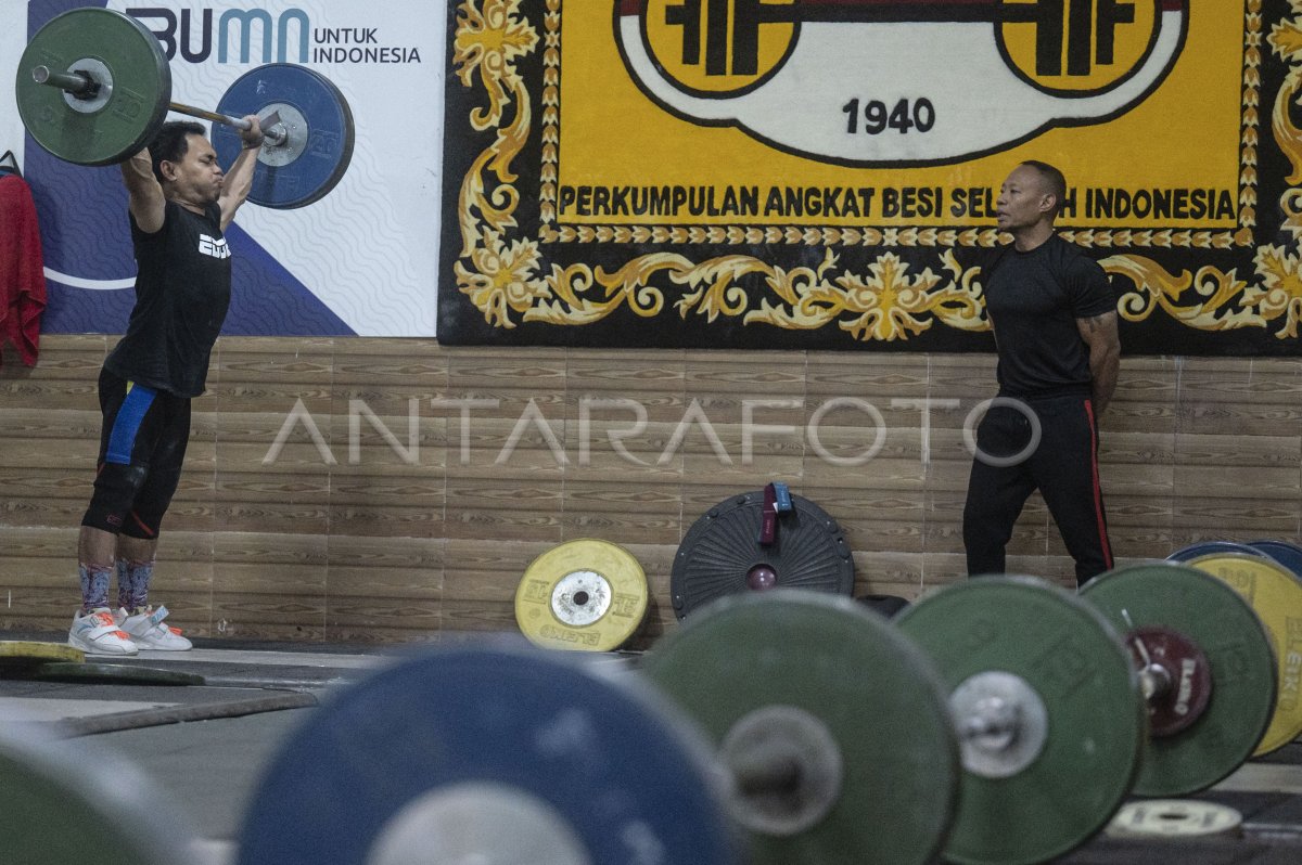 KOI tinjau pelatnas angkat berat | ANTARA Foto