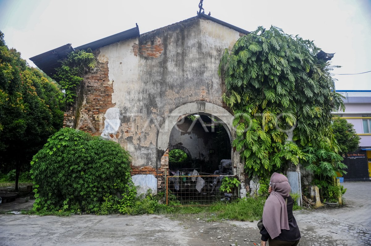 Cagar budaya pabrik minyak Belanda terbengkalai | ANTARA Foto