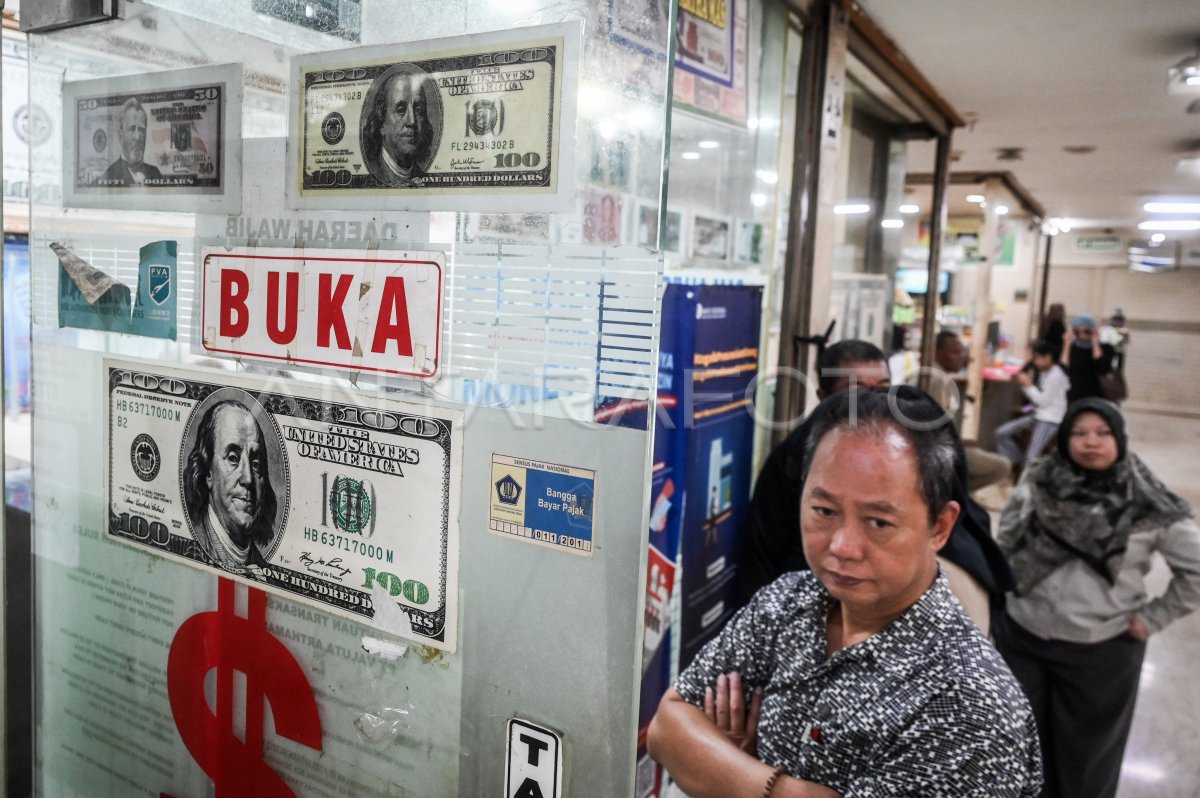 Nilai tukar rupiah melemah | ANTARA Foto
