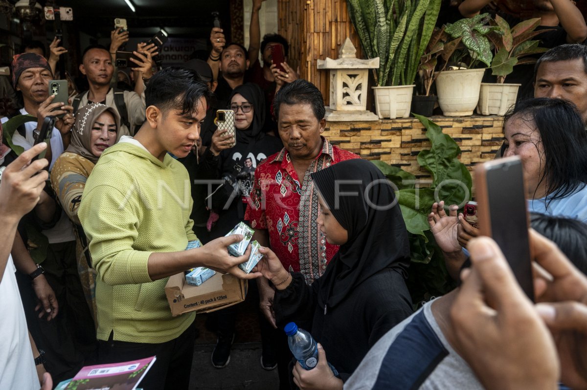 Gibran blusukan di Jakarta | ANTARA Foto