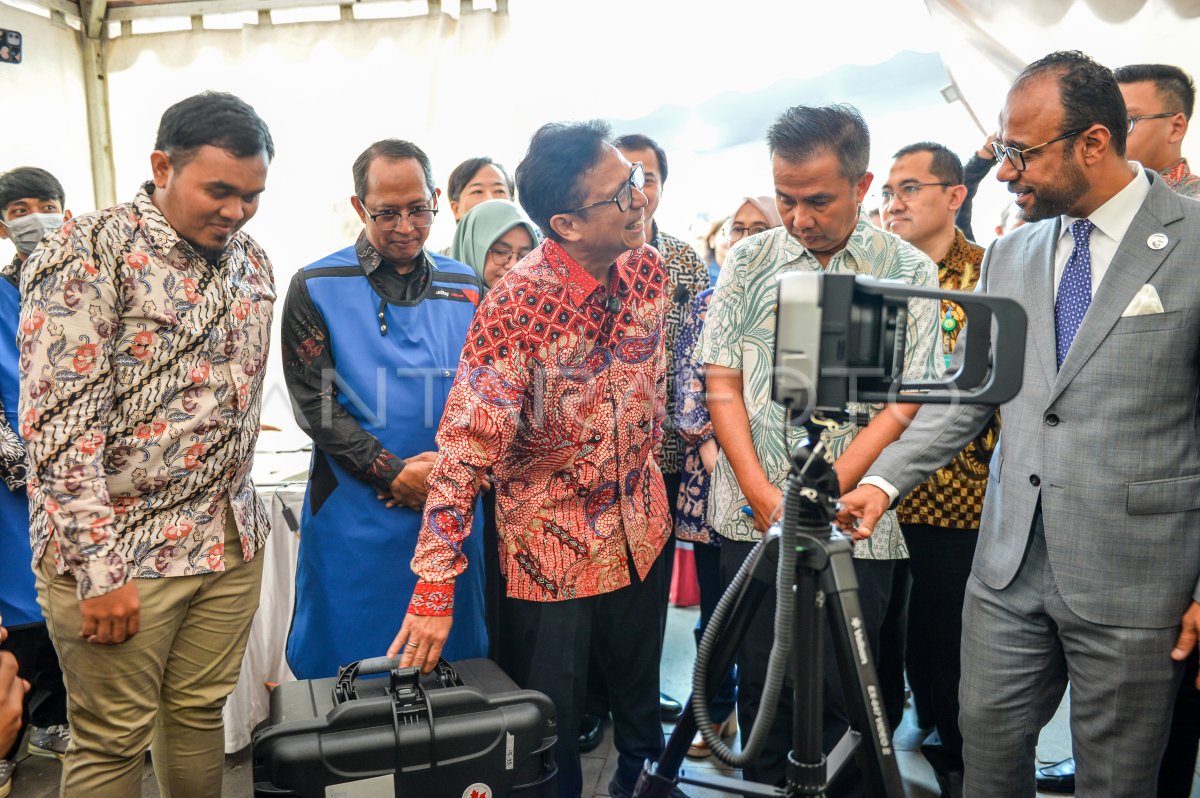 Peluncuran pemanfaatan X-Ray portabel | ANTARA Foto Peluncuran pemanfaatan X-Ray portabel | ANTARA Foto