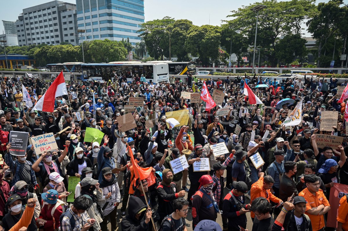 Aksi tolak revisi UU Pilkada di Jakarta | ANTARA Foto Aksi tolak revisi UU Pilkada di Jakarta | ANTARA Foto