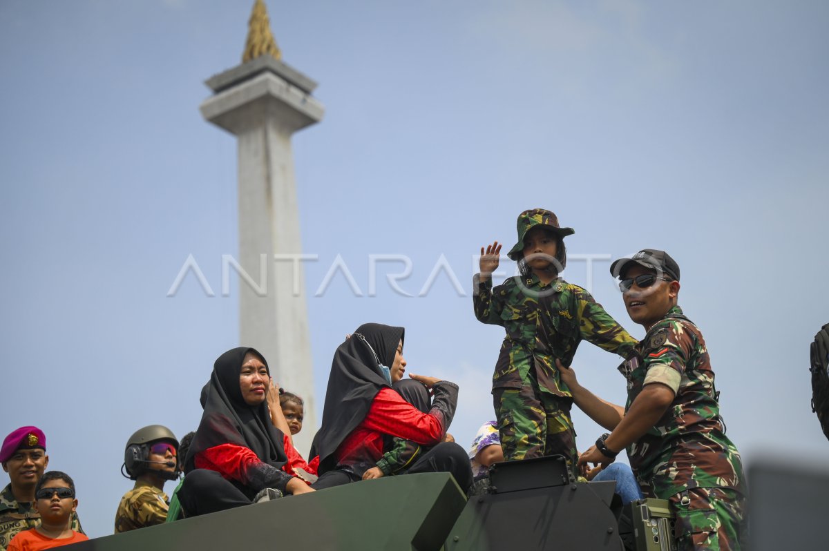 Perayaan HUT ke-79 TNI di Monas | ANTARA Foto