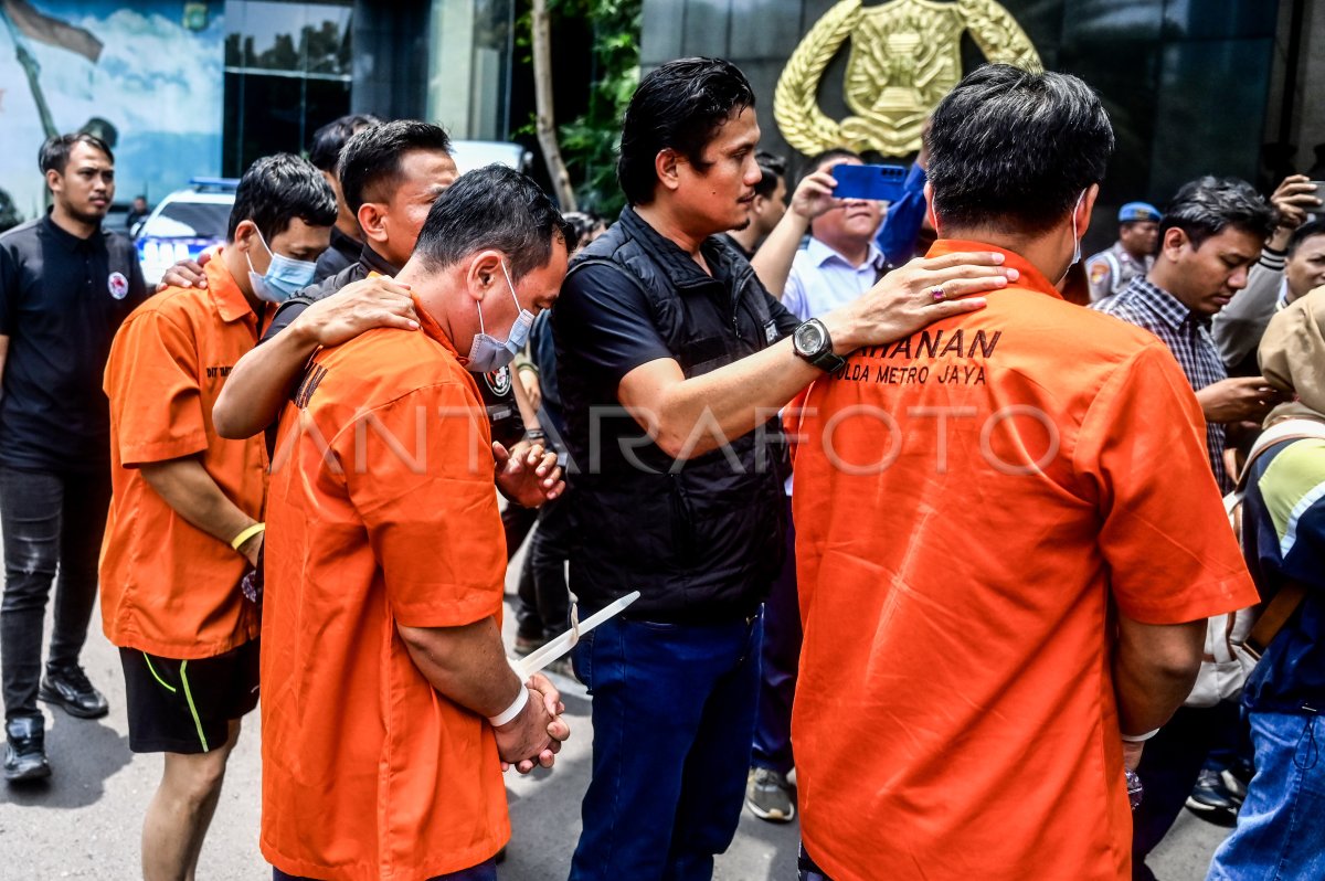 Pengungkapan kasus peredaran narkoba jaringan internasional | ANTARA Foto Pengungkapan kasus peredaran narkoba jaringan internasional | ANTARA Foto