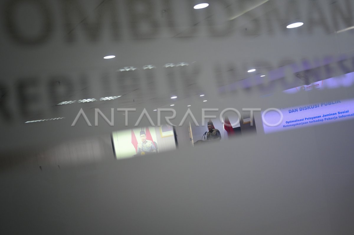 Hasil kajian jaminan sosial pekerja informal | ANTARA Foto Hasil kajian jaminan sosial pekerja informal | ANTARA Foto