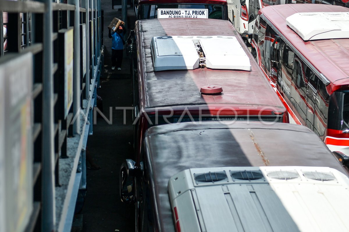 Angkutan untuk libur Natal dan Tahun Baru 2025 | ANTARA Foto
