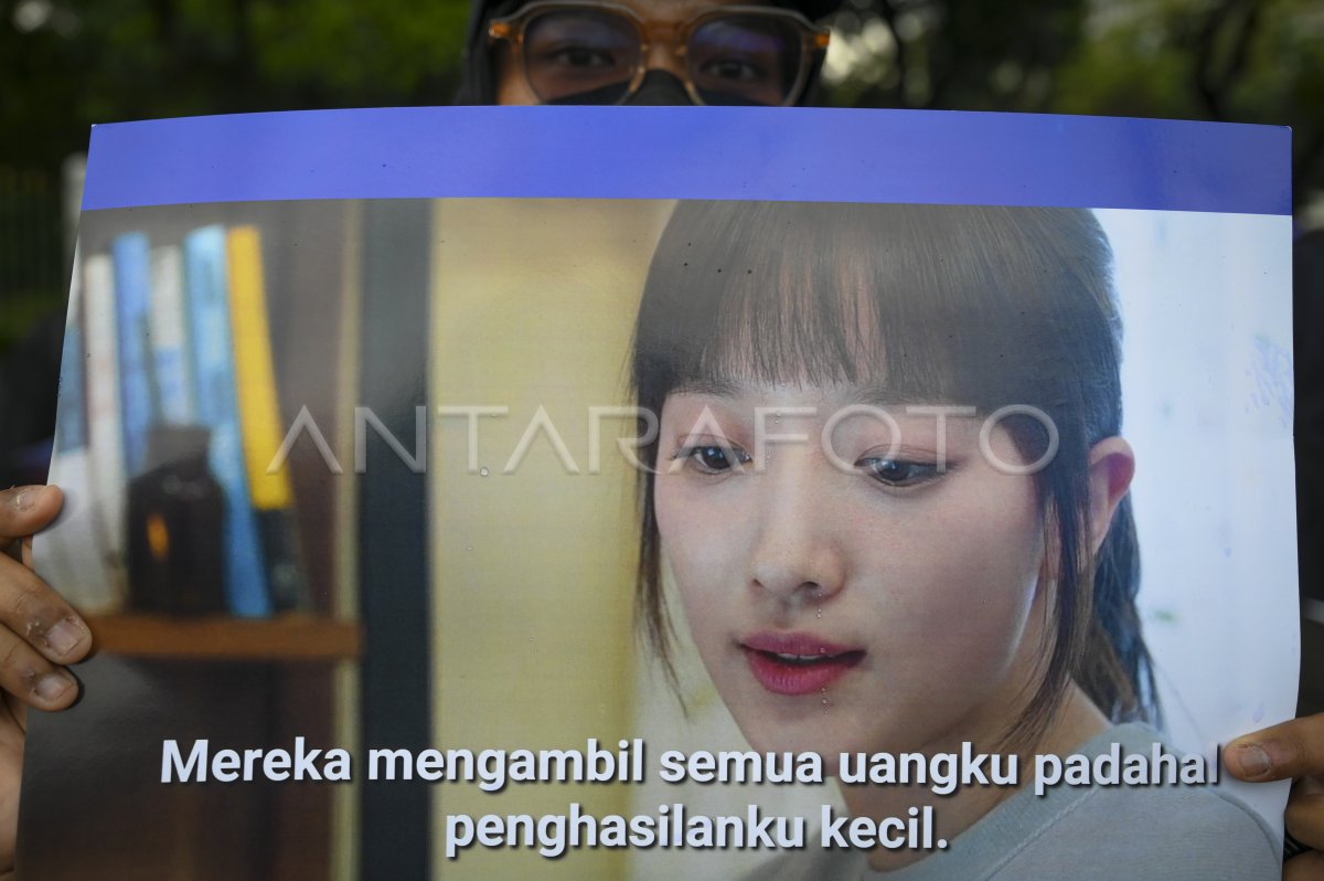 Aksi tolak PPN 12 persen | ANTARA Foto