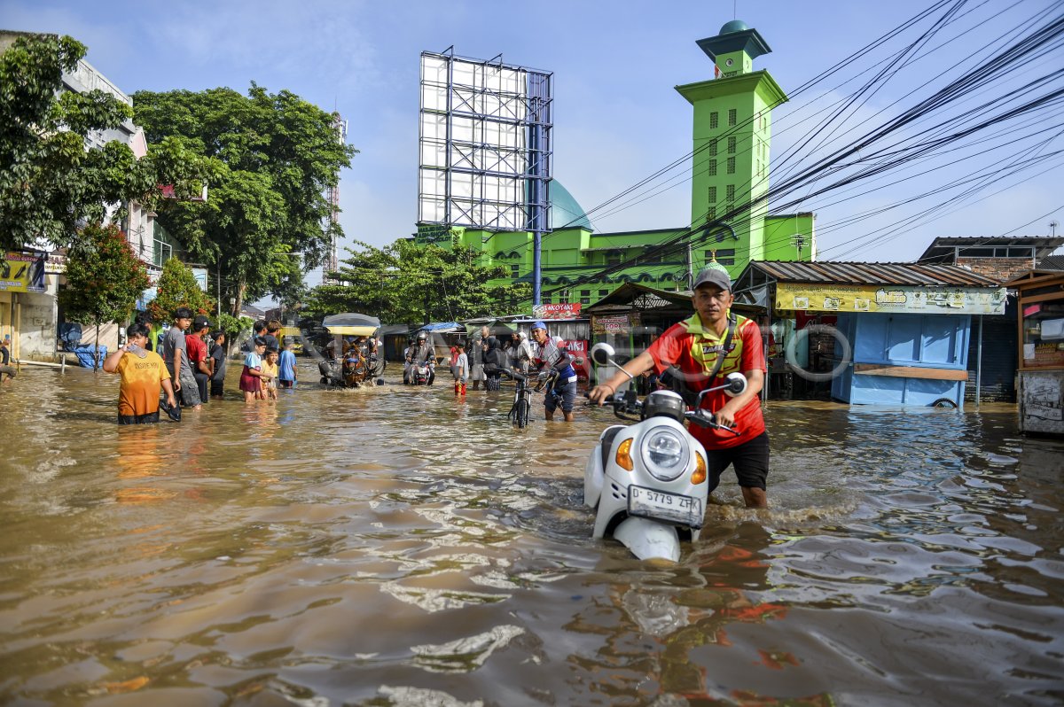 Banjir luapan Sungai Citarum | ANTARA Foto