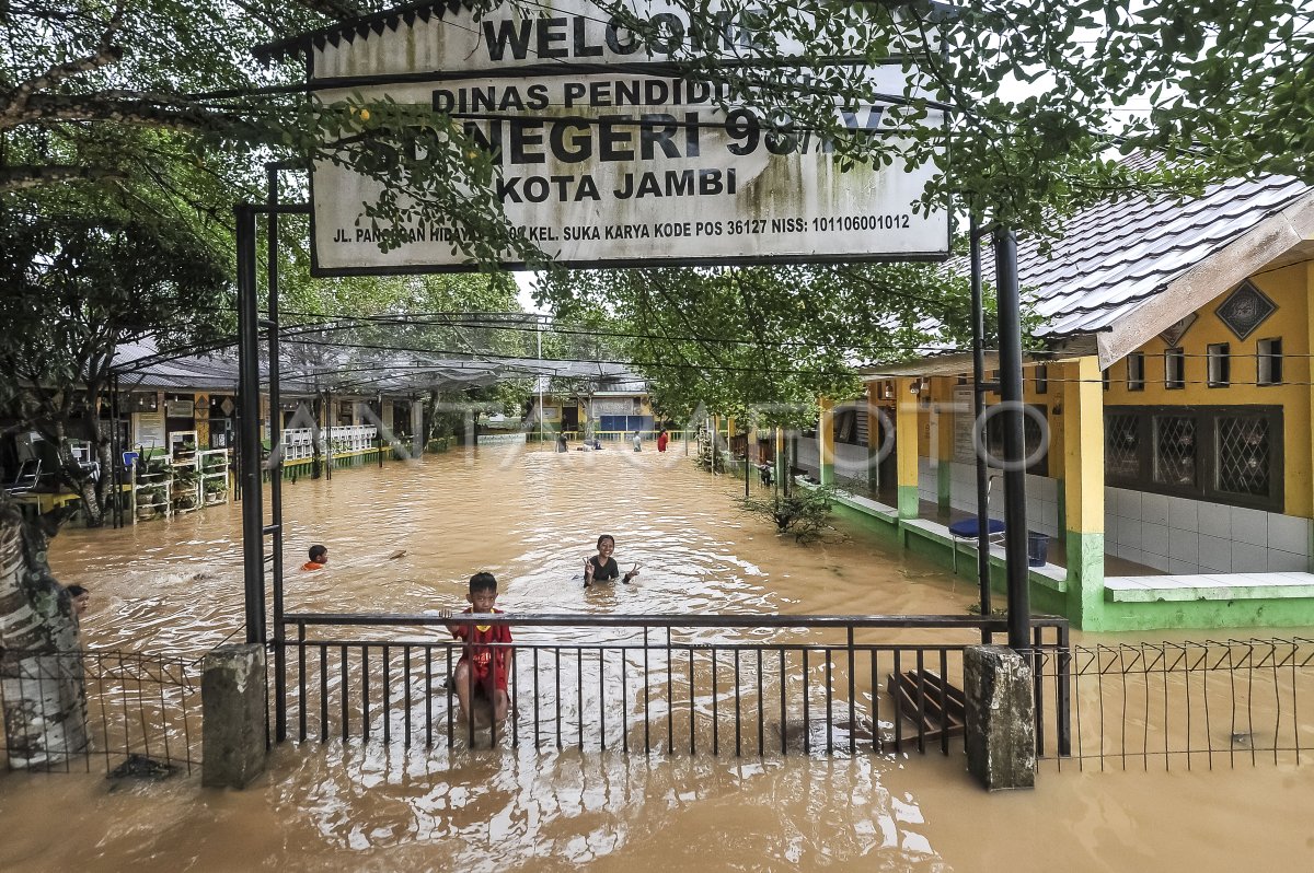 Banjir rendam ratusan rumah di Jambi | ANTARA Foto