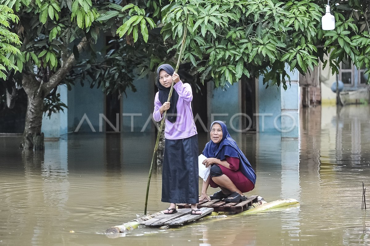 Luapan Sungai Batanghari rendam ribuan rumah | ANTARA Foto