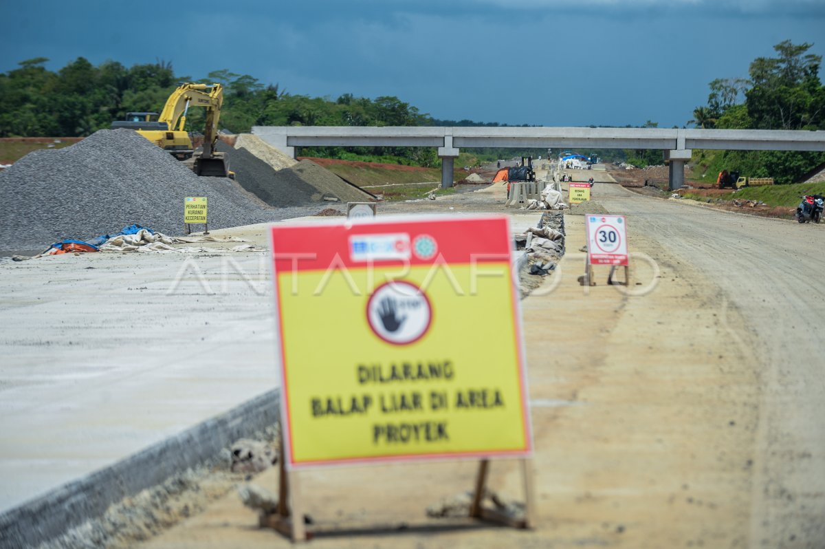 Kelanjutan pembangunan jalan tol Serang-Panimbang | ANTARA Foto