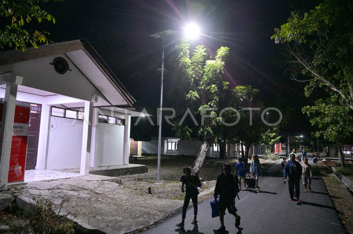 Siswa sekolah rakyat tiba di Sentra Efata Kupang | ANTARA Foto