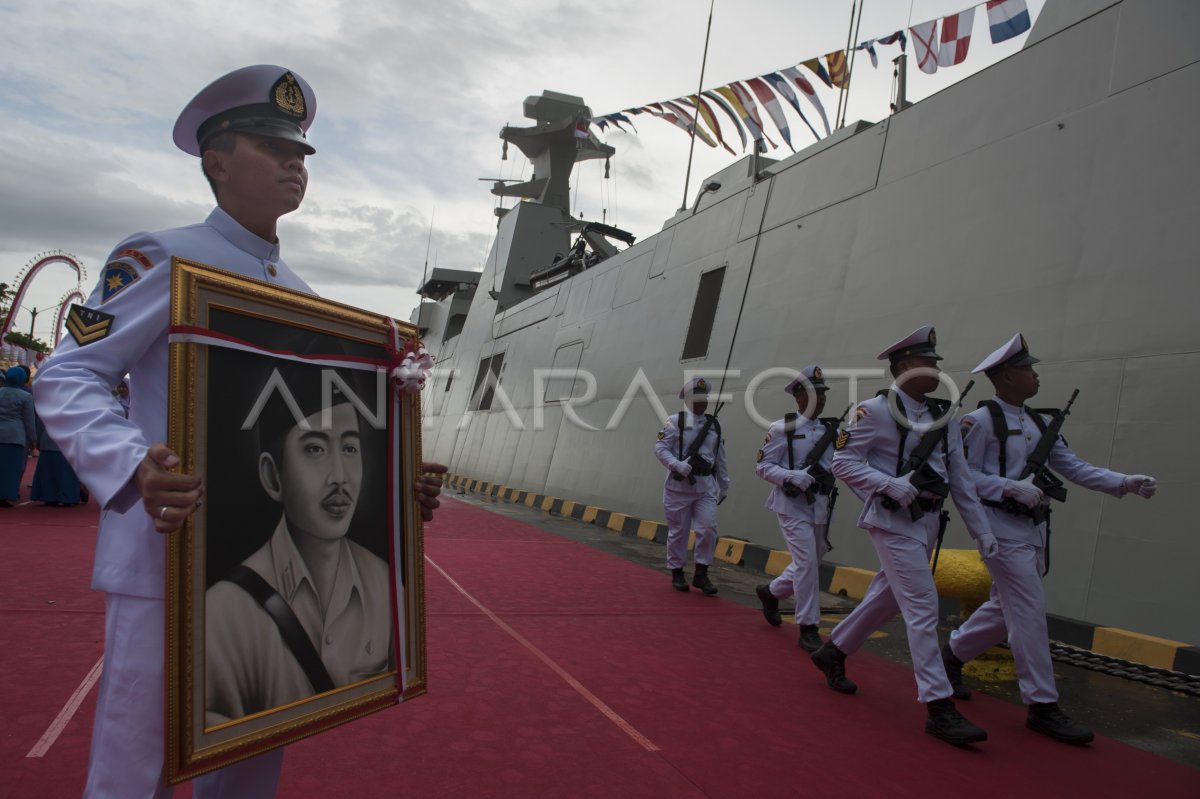 PENGUKUHAN KRI I GUSTI NGURAH RAI | ANTARA Foto